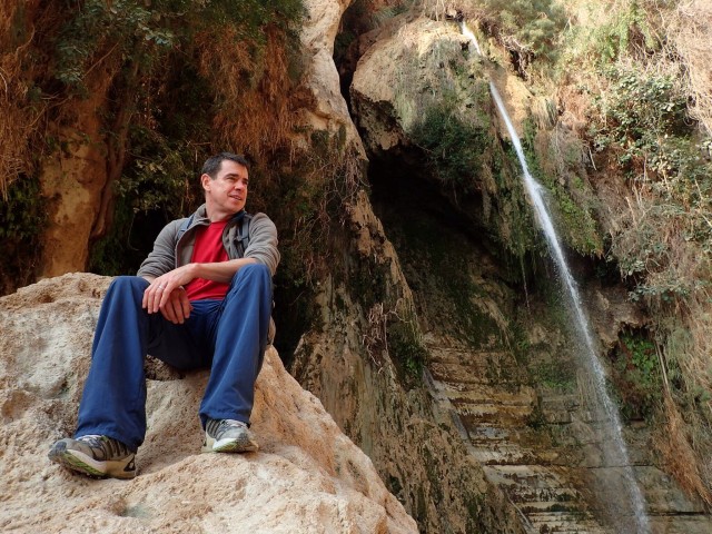 Yielded Hearts » Love never fails